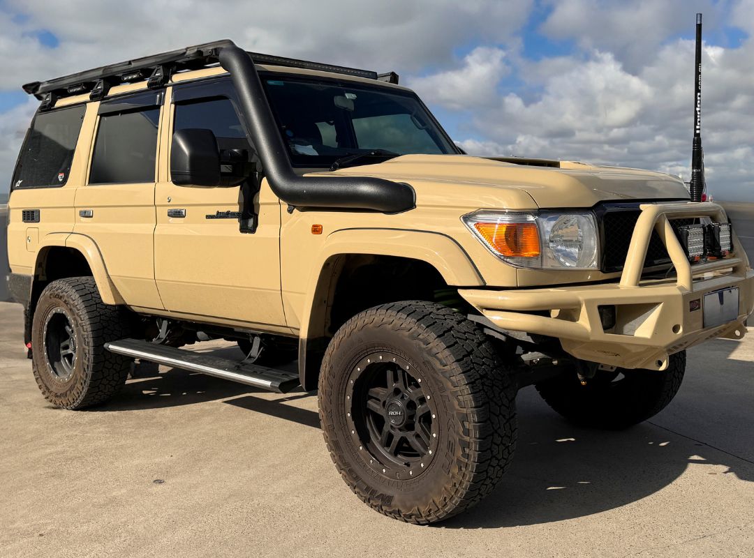 Power Boards [Pair] - Toyota LandCruiser 76 Series, thick board, LED ...